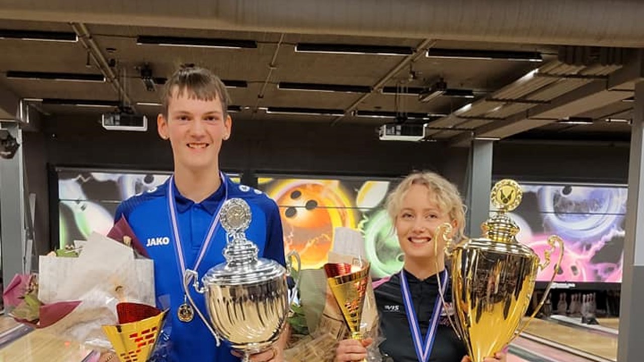 Katrín Fjóla Bragadóttir KFR og Hinrik Óli Gunnarsson ÍR ... Katrín Fjóla Bragadóttir KFR og Hinrik Óli Gunnarsson ÍR ...
